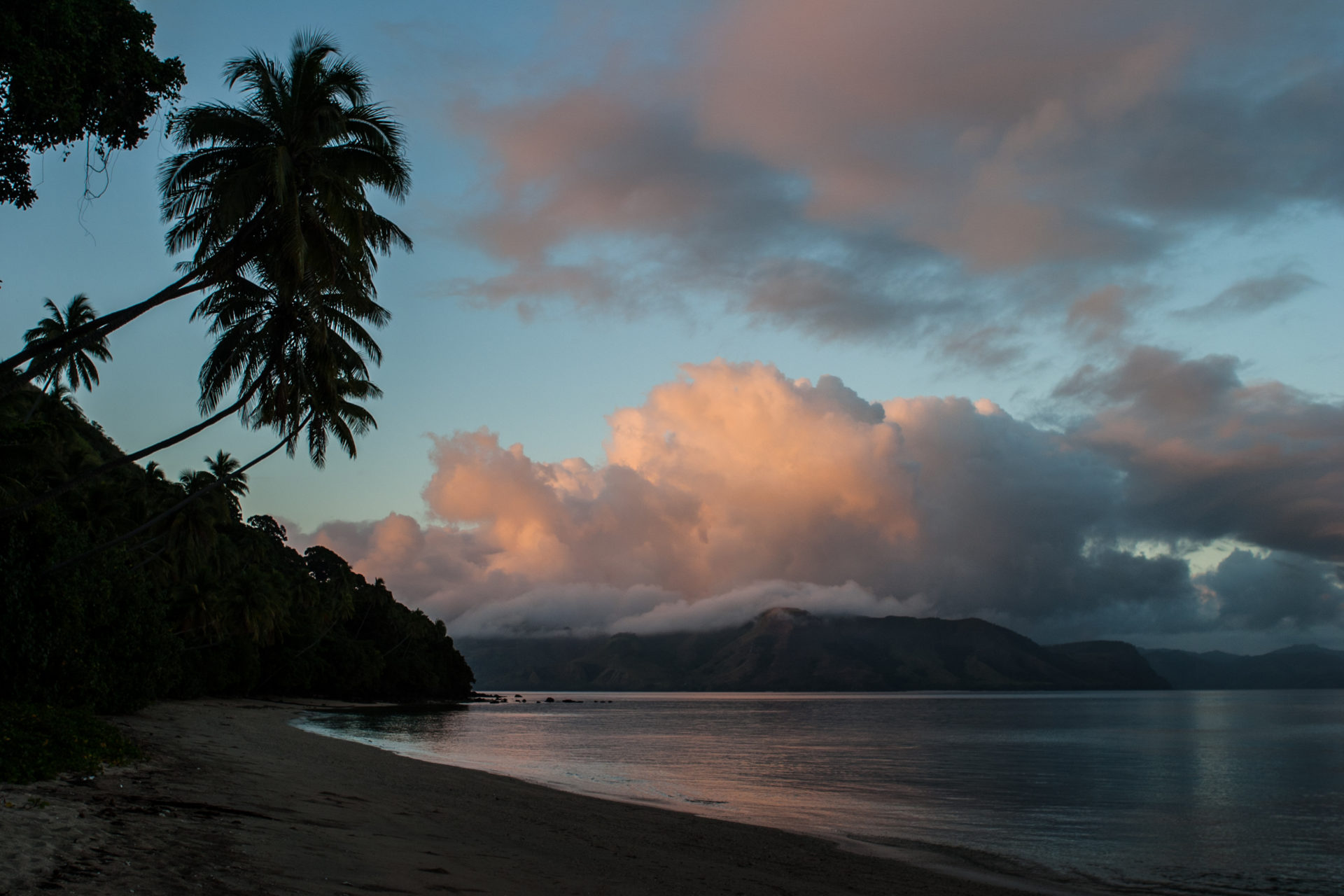 Best Surf Spots in Fiji - Yeeew! Mag