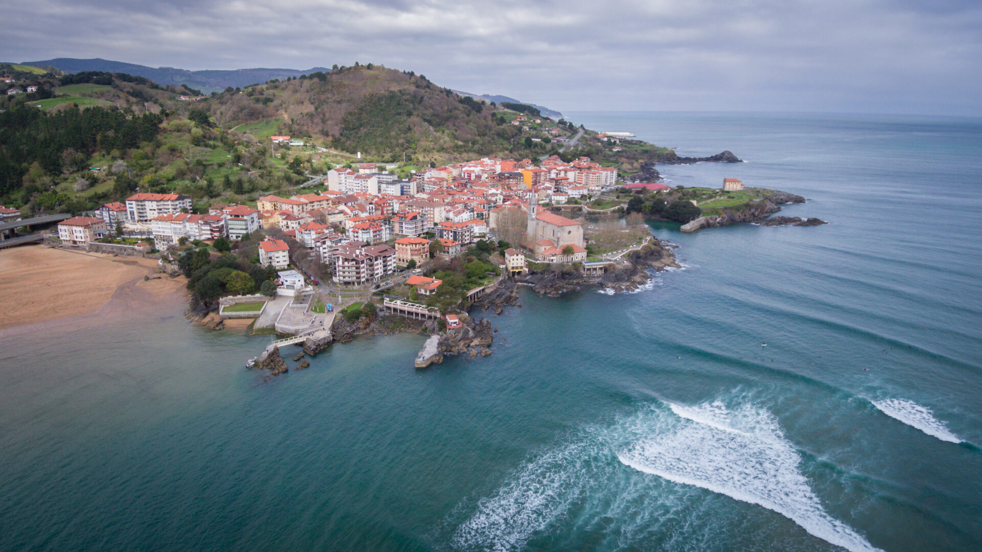Mundaka - The Home of Europe's Best Wave - Yeeew! Mag