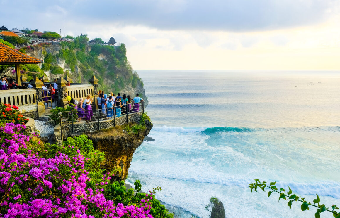 Uluwatu Surf Break: Bali's Famous Wave - Yeeew! Mag