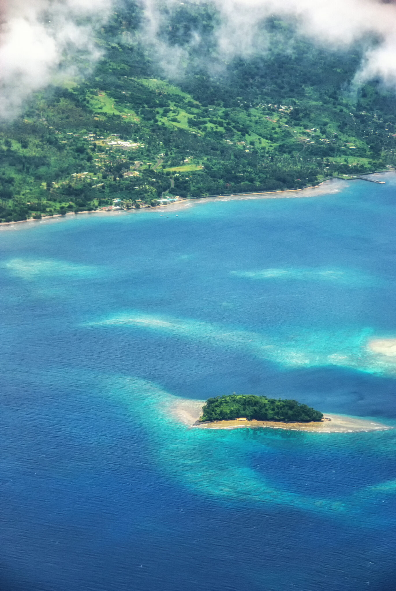 Riding the Waves of Cloudbreak - Yeeew! Mag