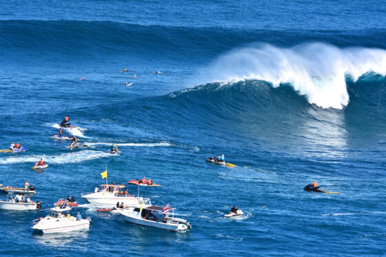 Jaws: The Ultimate Challenge for Big Wave Surfers - Yeeew! Mag